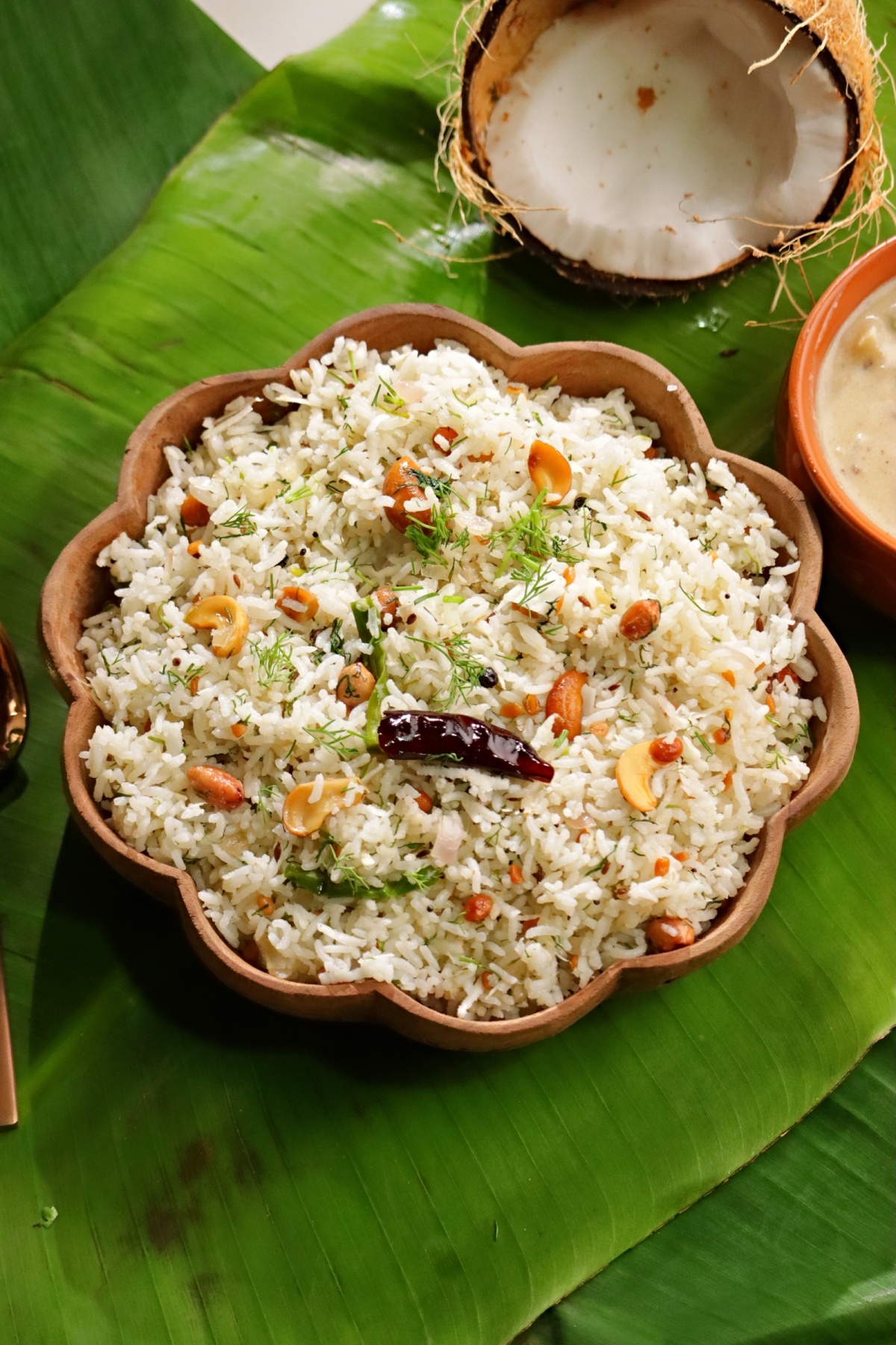 White Chitrannam | Karnataka Style Sabsige Soppu Chitranna | Vismai Food