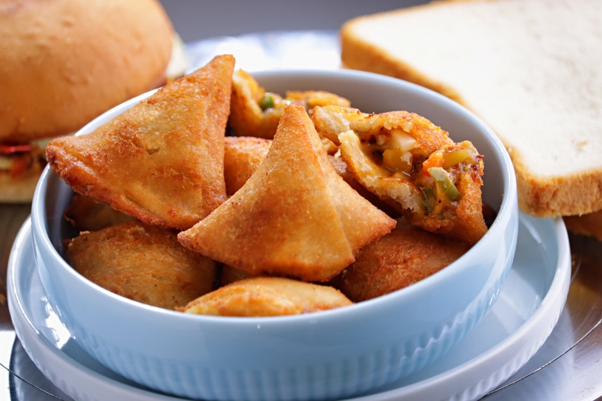 Pizza Bread Samosa | Crispy Bread Samosa | Vismai Food